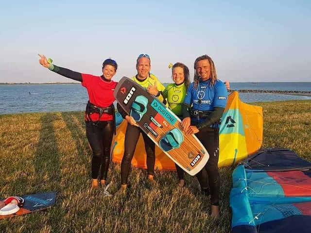 Kitesurfing schools, kitesurfing camps & kite stays // Kiterr.com