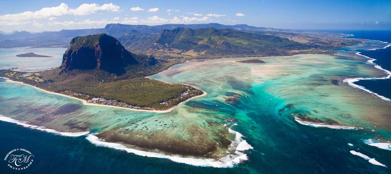 Best kitesurfing spots in Mauritius - Kitespot guide & map // Kiterr.com